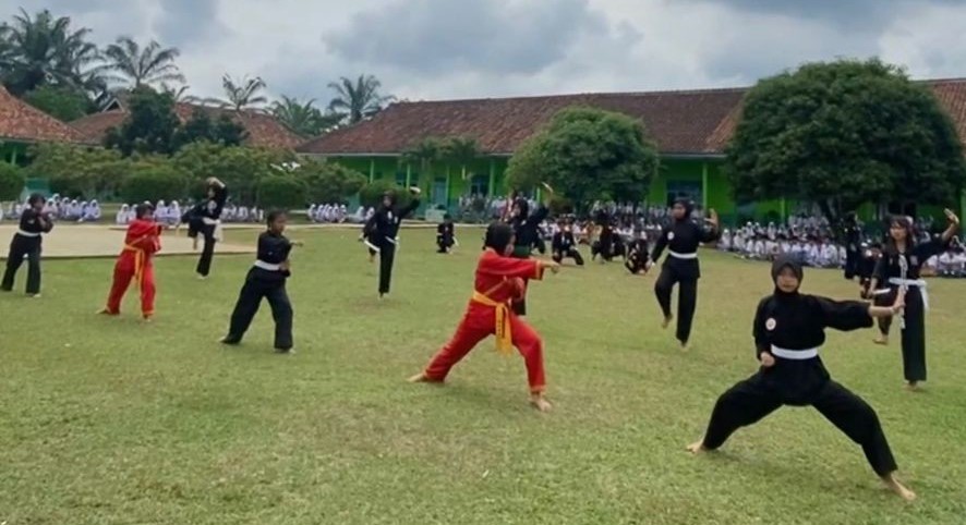 Semarak Hari Guru Nasional di SMAN 1 Sendang Agung: Dari Upacara Hingga ...